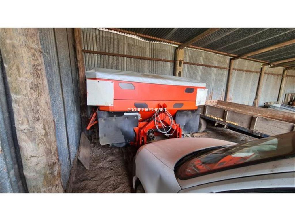 KUHN AXIS 40,1W d'occasion - Distributeur d'engrais - 2007