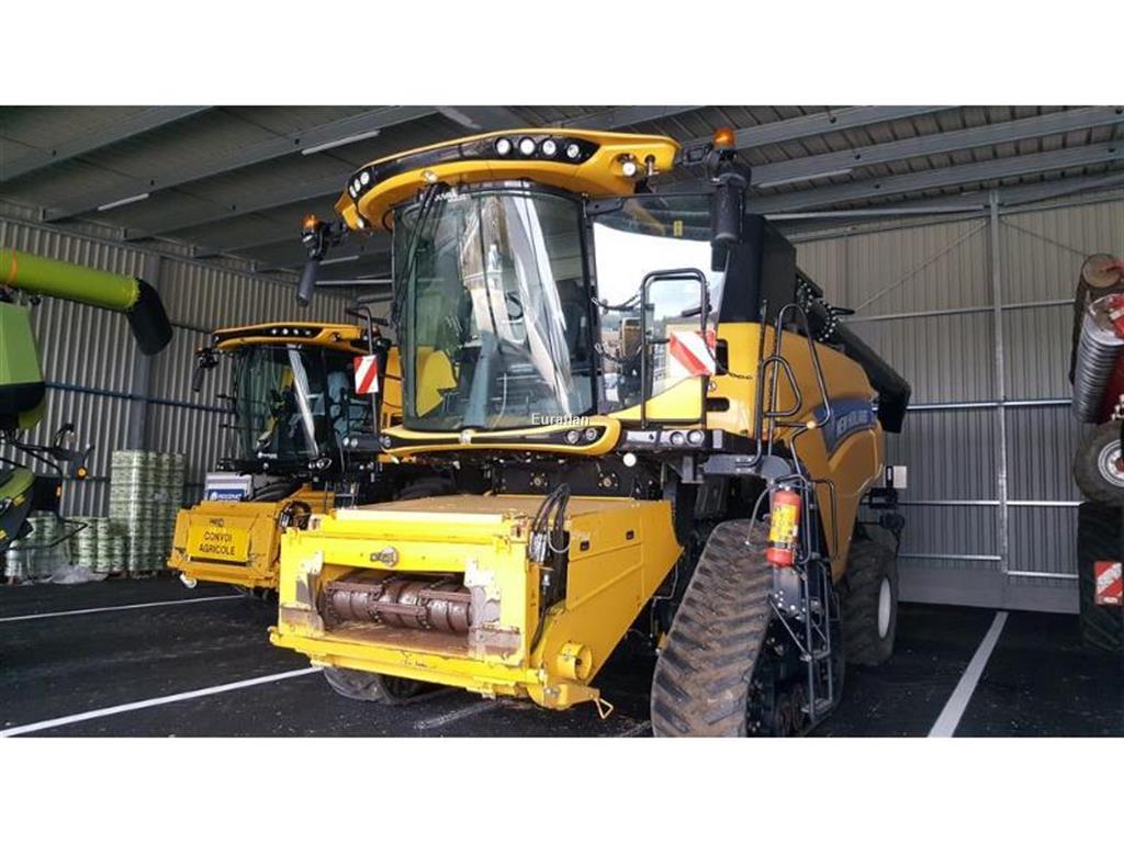NEW HOLLAND CR9-80 d'occasion - Moissonneuse-batteuse - 517 ch - 2015