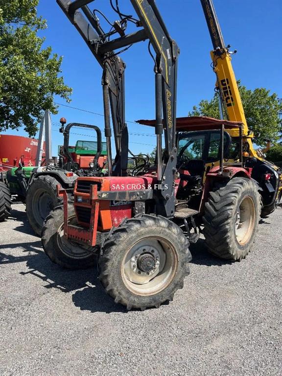 CASE IH 833 d'occasion - Tracteur agricole - 2000