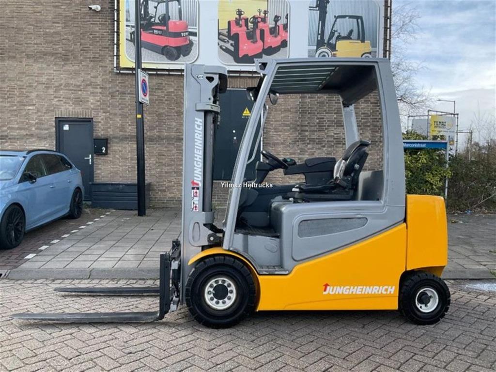 JUNGHEINRICH EFG 425 2500KG 4.70METER HEFTRUCK d'occasion - Chariot ...